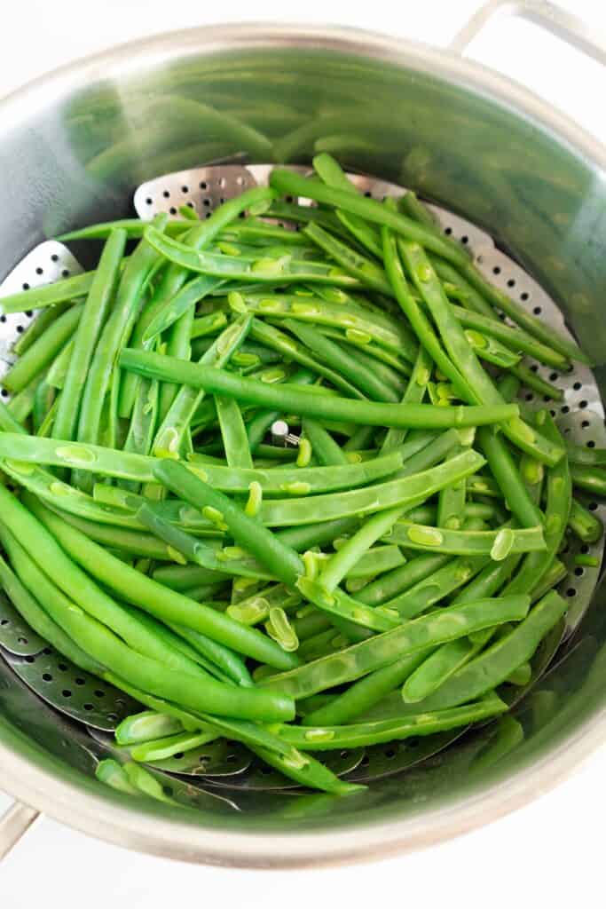 How To Make Steamed Green Beans (Family Recipe)