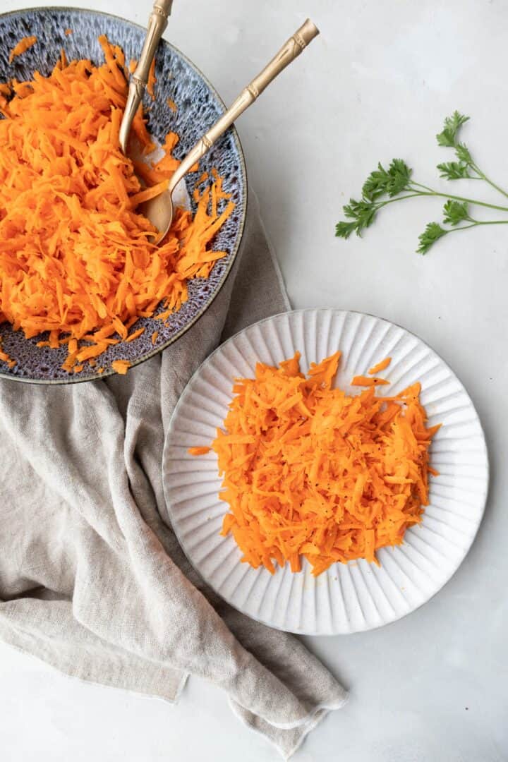 How To Make Shredded Carrots With Lemon Dressing