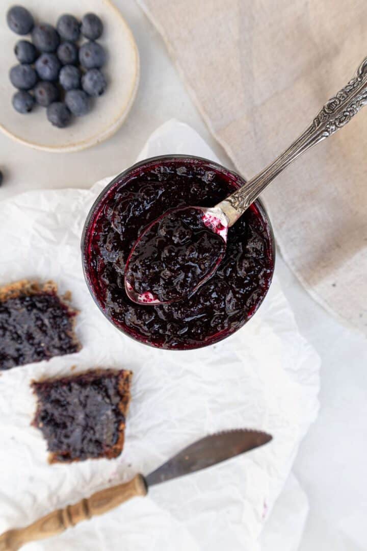 Homemade Low Sugar Blueberry Jam Recipe (Easy)